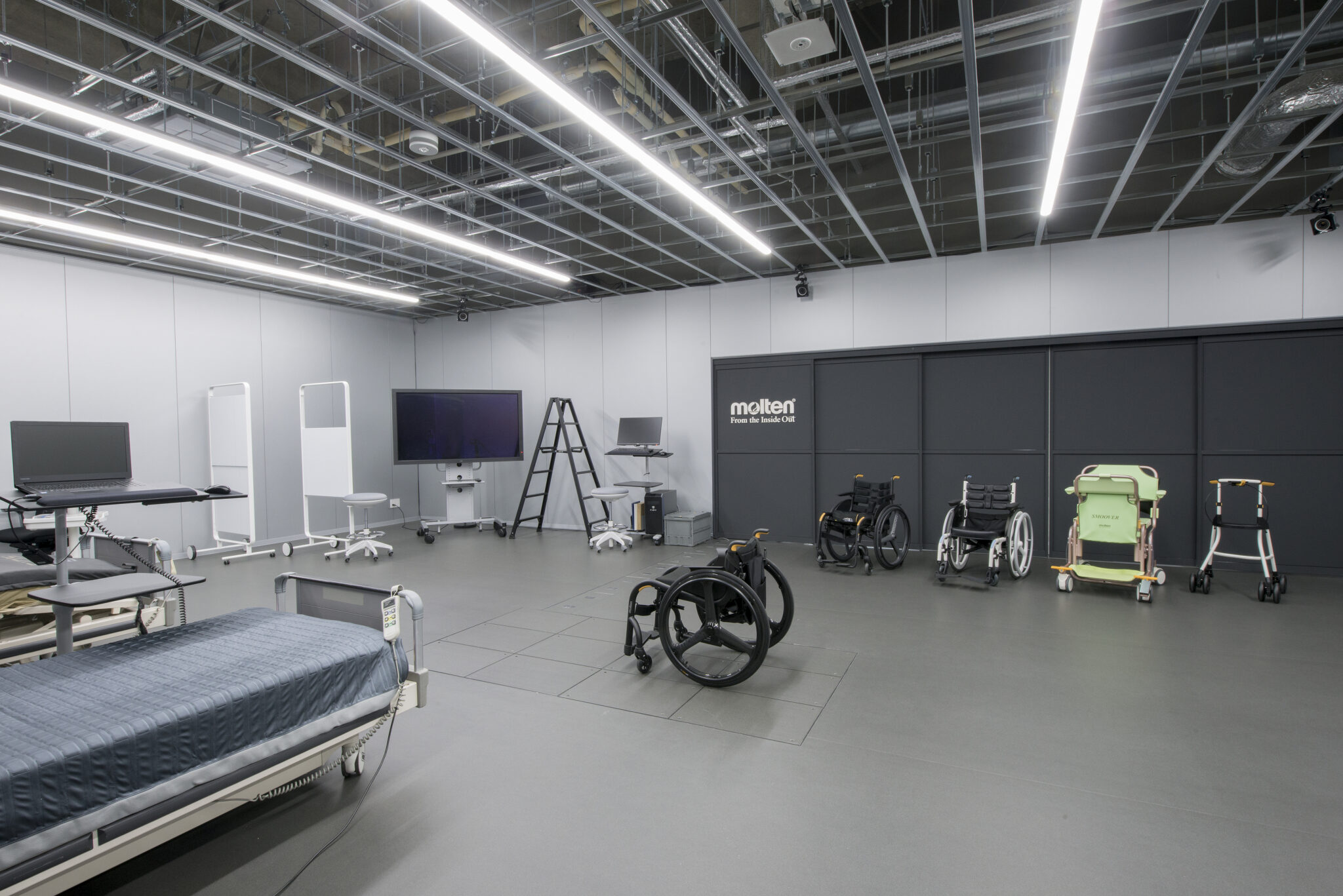 世界のモルテンが次のステージへ 開発拠点molten [the Box]に初潜入！ | 企業のための広島県ガイド 挑戦する仲間を求める Hi! HIROSHIMA